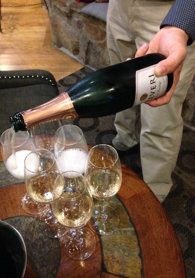 Treveri Cellars Blanc de Blancs Brut Sparkling Wine - Tasting Pour by ...